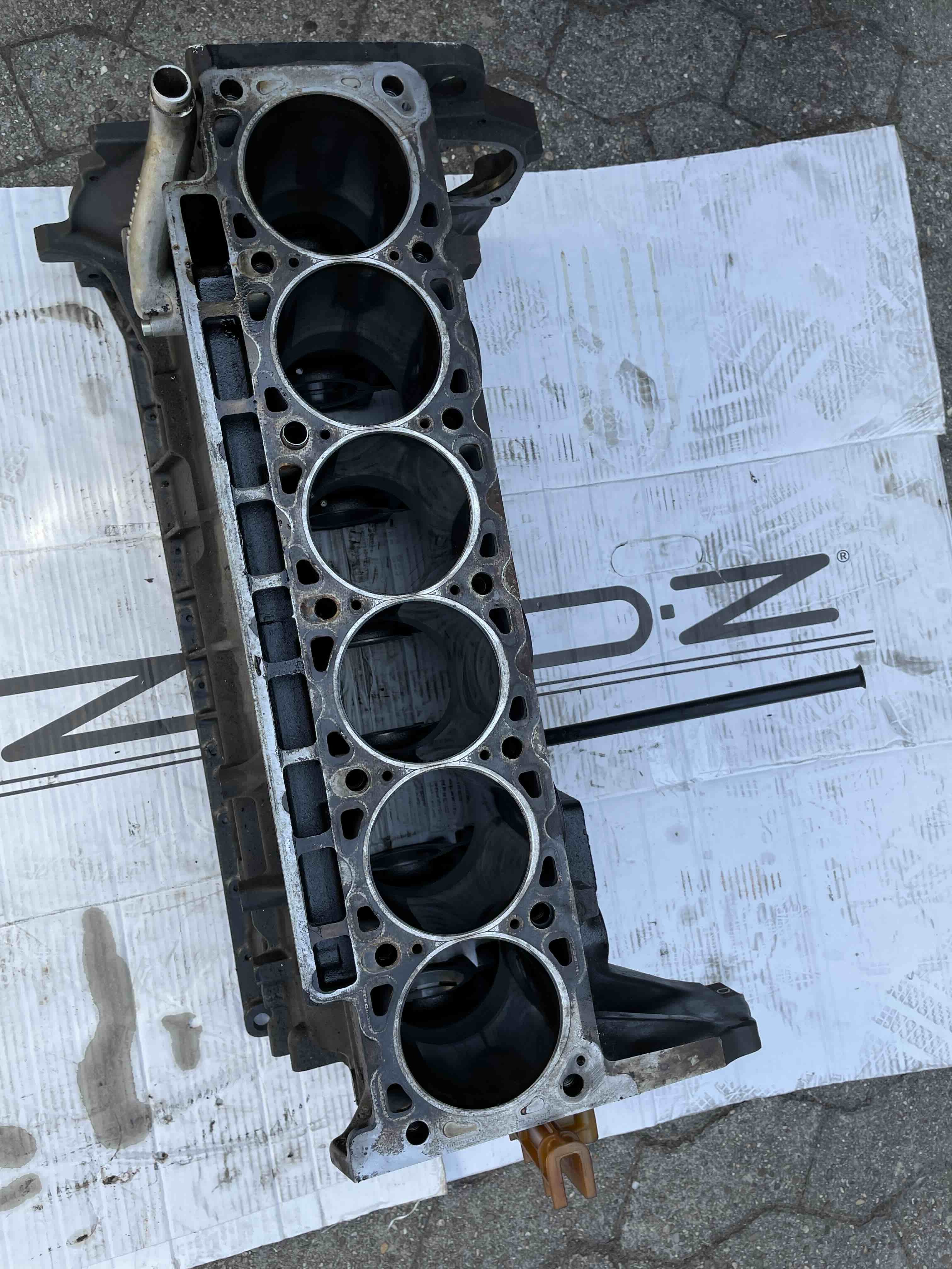 www.speedworxs.de - BMW M5 E34 Motorblock block engine Triebwerk S38 ...